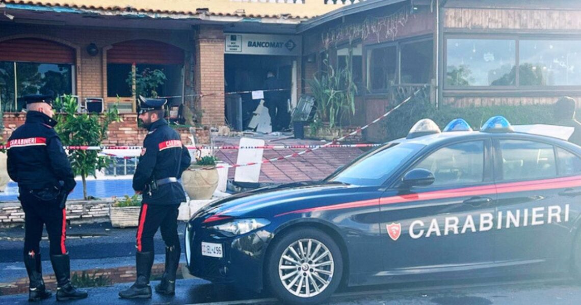 Ancora un bancomat sradicato e portato via in Calabria